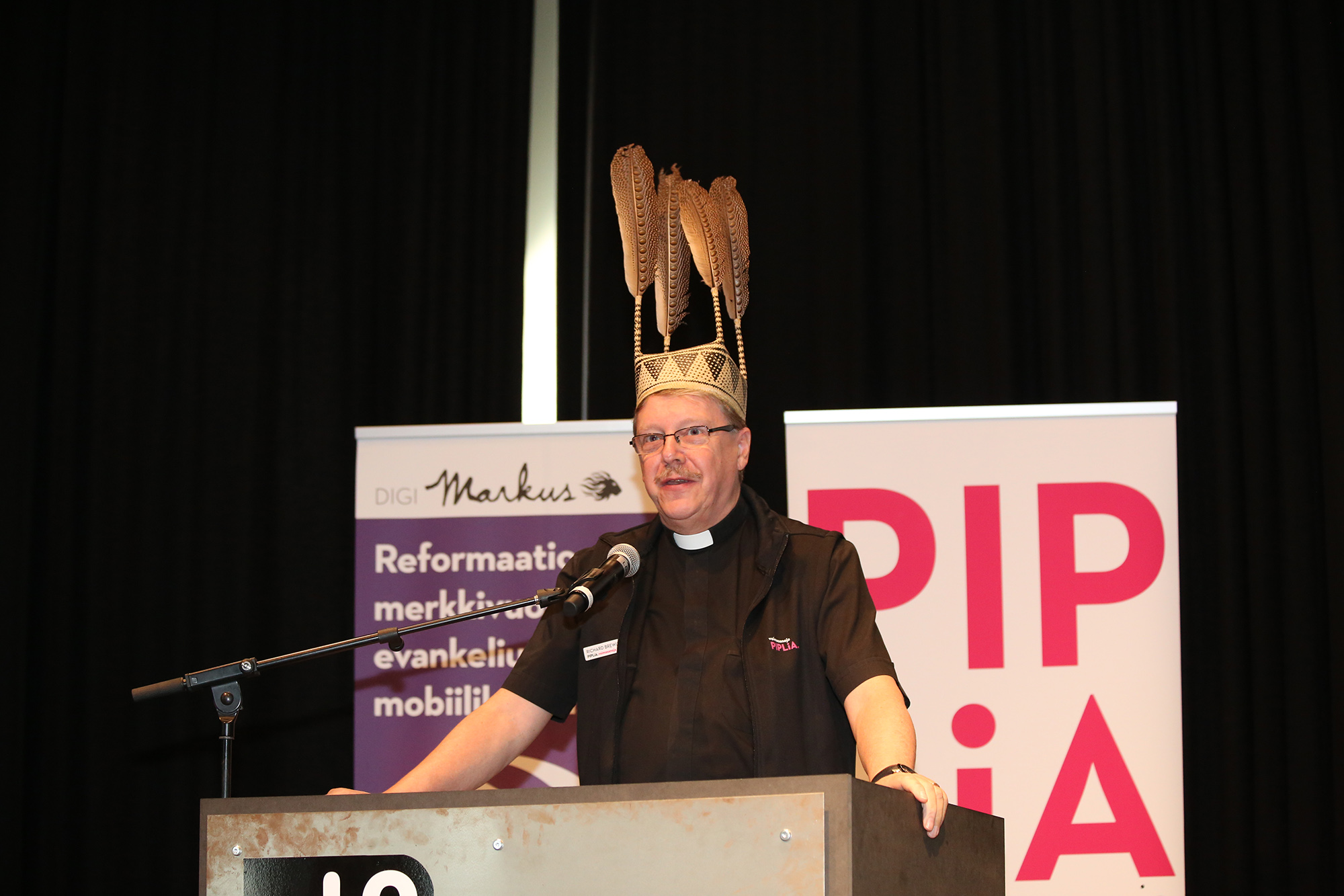 Raamatunkääntäjän haaste: Kääntyykö sana omalla kielellä? - Piplia